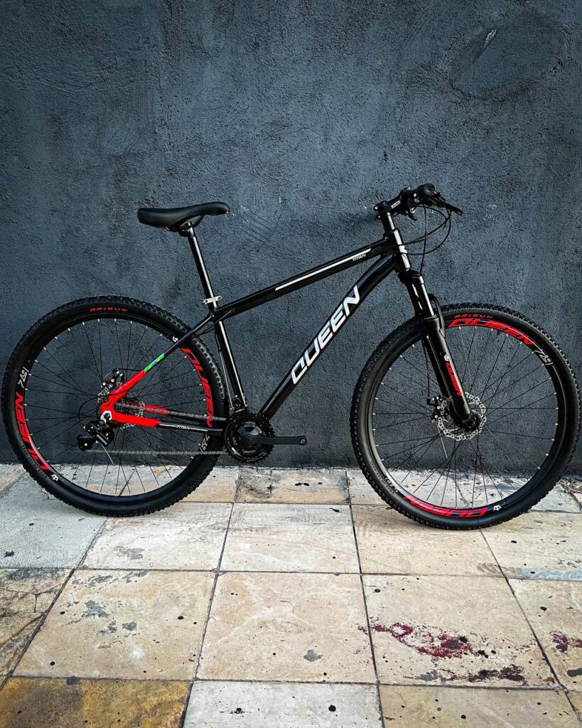 QUEEN TITAN RIDE ARO 29 SHIMANO – PRETO/VERM – Bicicletando Bike Shop